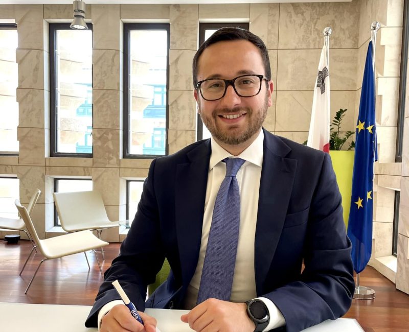 Robert Musumeci – Lawyer with a PhD in planning law & Architect